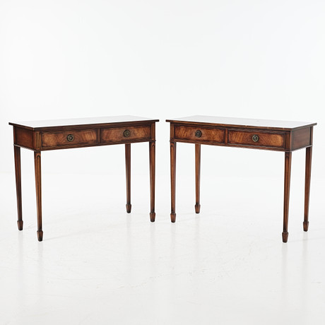 SIDEBOARD, 2 st, GT Rackstraw, England, daterade 1988, mahognyfanér ...