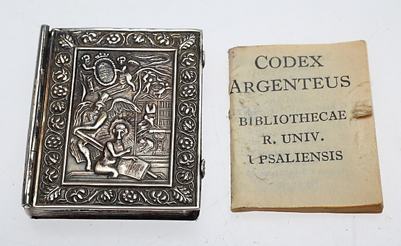 "CODEX ARGENTEUS", Silverbibeln, i miniatyrbok i silver, 1960. Böcker, Kartor & Handskrifter ...