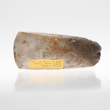 FLINT TYXA, luultavasti Scanian valkoharmaa piikivi, n. 4000 vuotta eaa ...