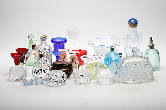 GLASS OBJECTS, 1900s. Glass - Other - Auctionet