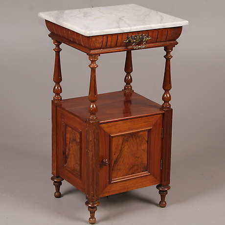 MUEBLE PARA OLLAS, con losa de piedra, Neorrenacentista, siglo XIX/XX ...