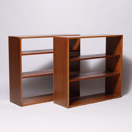A pair of bookshelves/dividers with adjustable shelves, teak and pine ...
