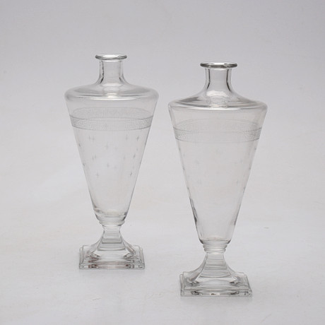 A pair of “Queen” glass decanters, Pukeberg, first half of the 20th ...
