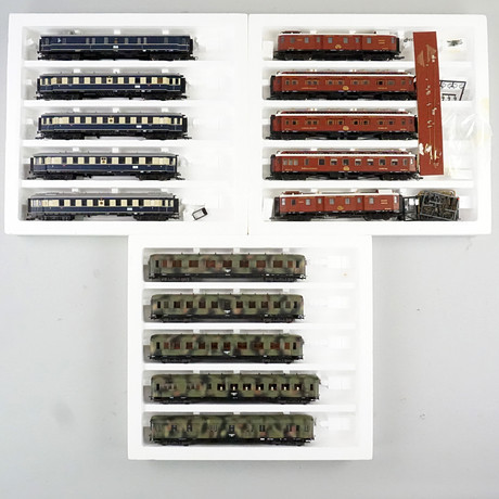 MODEL TRAIN CARRIAGES, LILIPUT, military wagons, HO, 15pcs in original ...