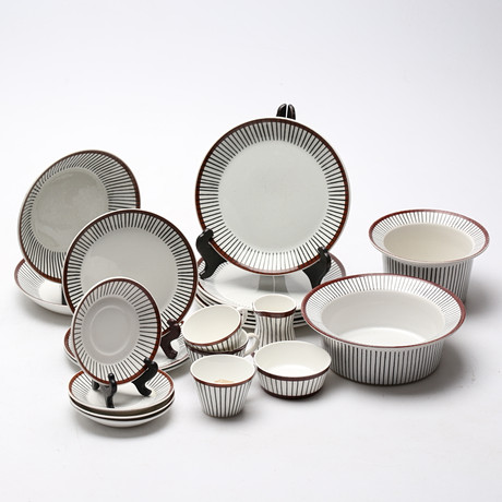 A 17-piece tableware set, “Spisa Ribb”, Stig Lindberg, Gustavsberg ...