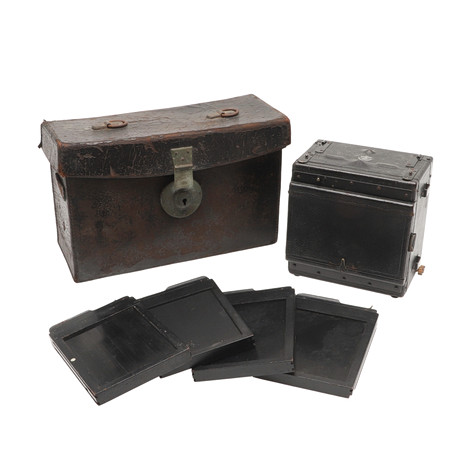 A LATE VICTORIAN / EARLY EDWARDIAN PLATE CAMERA. Photo, Cameras ...