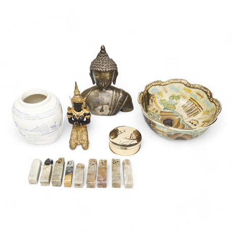A GROUP OF OBJECTS,14 pcs. seal blanks, ceramic urn Chinese idiom. Bowl ...