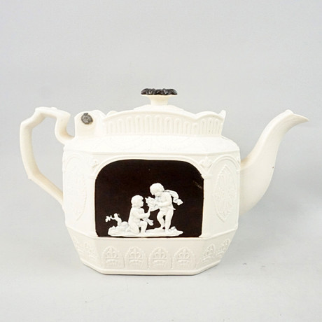 A stoneware teapot from Castleford Pottery (1790 -1830), England ...