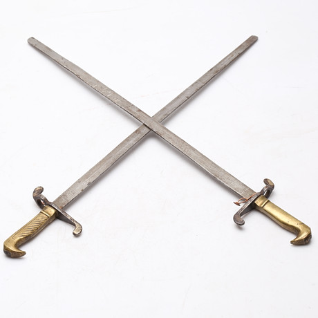 Two pieces of 1800/20th century saber bayonets/toy guns. Weapons ...
