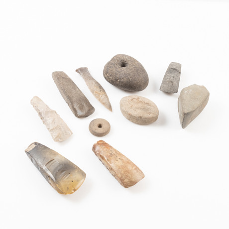 STONE TOOLS, Late Neolithic (c. 2300 BC - 1700 BC). Tribal art - Auctionet