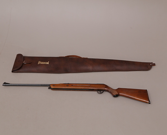 AIR RIFLE, model 80, no. 68, Falke, 1950s, with case. Weapons ...