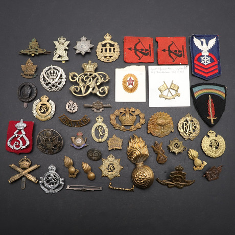 AN INTERESTING AND DIVERSE COLLECTION OF FIRST WORLD WAR AND LATER CAP ...