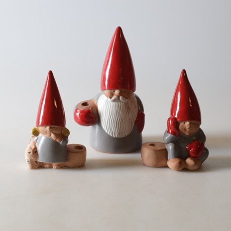 FIGURINER, tomtar, 3 st, stengods, serien "Tomtefamiljen", Lisa Larson ...