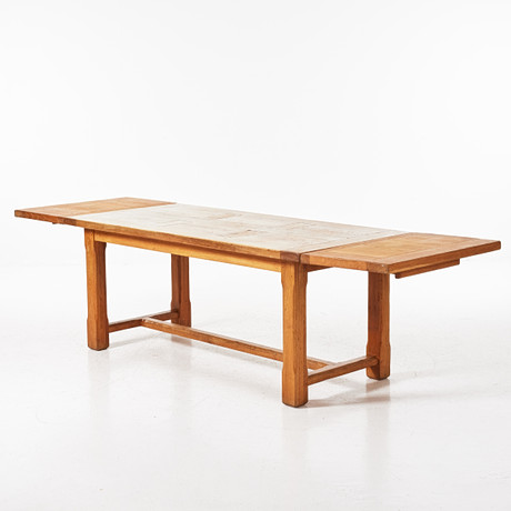 A dining table, circa 2000, oak. Furniture - Tables - Auctionet