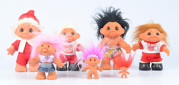 TROLL / DAM-TROLL, 7 st, Dam, Made in Danmark. 1900-talets andra hälft ...