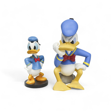 DISNEY FIGURE, artwork “sitting and standing Donald Duck” Demons ...