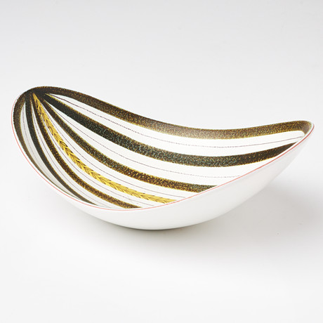 STIG LINDBERG. A bowl, Gustavsberg, faience, lined and ax decor, signed ...