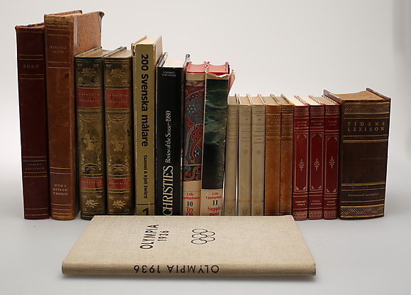 BOOK SET, 3 drawers. Books, Maps & Manuscripts - Auctionet