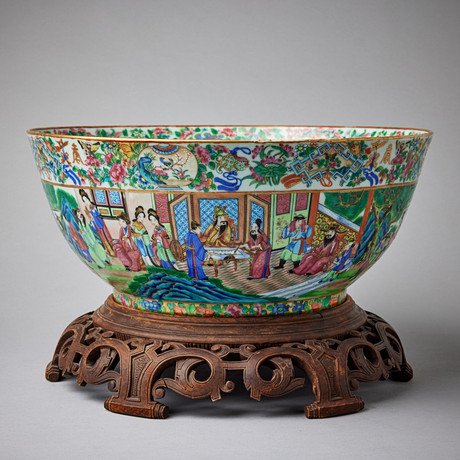 A LARGE CANTON PUNCH BOWL, Daoguang period (1821-1850). Asiatika ...