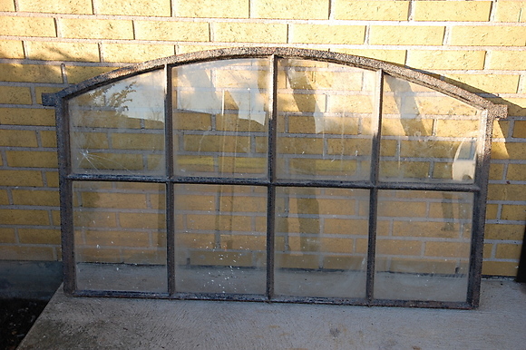 CAST IRON WINDOWS, 19th century. Miscellaneous - Miscellaneous - Auctionet