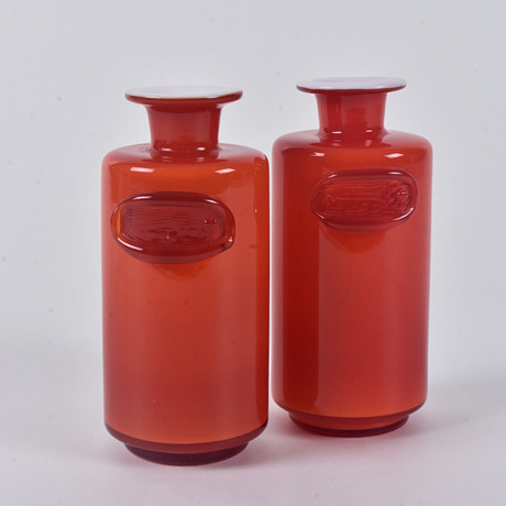 2 glass bottles, Holmegaard, Denmark. Glass - Utility glass - Auctionet