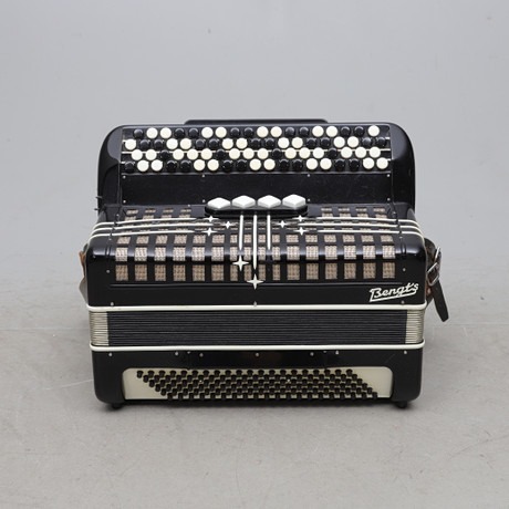 DRAGSPEL, Bengts, 1900-tal. Samlarföremål - Musikinstrument - Auctionet