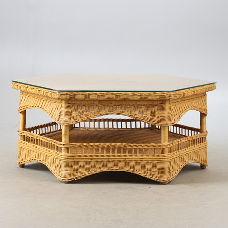 SOFFBORD, rotting och glas, 2000-tal. Möbler - Bord - Auctionet