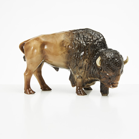 FIGURIN, bisonoxe, glaserat porslin, märkt, 1900-talets början ...