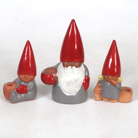 LISA LARSON. Figuriner/ljusstakar, 3 st, tomtar, keramik. Lisa Larson ...