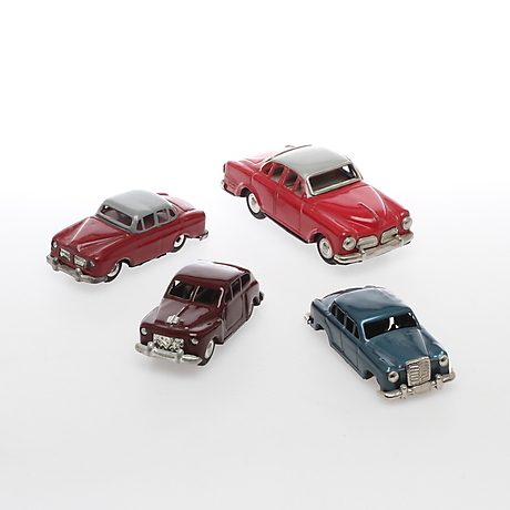TIN CARS 4 pieces. Toys - Auctionet