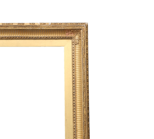 A 19TH CENTURY STRAIGHT FLUTED FRAME WITH ACANTHUS LEAF CORNERS. Art ...
