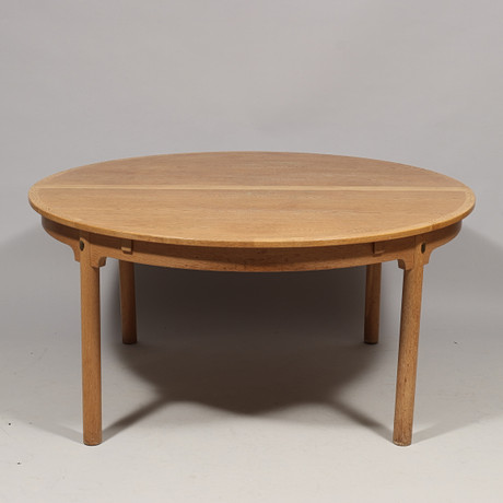 BØRGE MOGENSEN (1914 - 1972). “Øresund”. Circular oak dining table with ...
