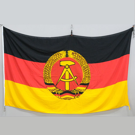 DDR FLAG. Miscellaneous - Miscellaneous - Auctionet