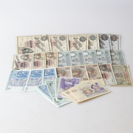 A set of 43 Swedish banknotes, 20th century. Coins, Medals & Stamps ...