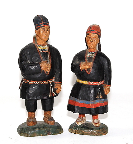 OIDENTIFIERAD KONSTNÄR. Sami figurines/sculptures, 2 pcs, wood, signed ...