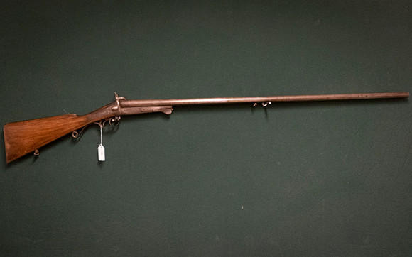 Husqvarna model 19 kaliber 12 stift tillv.nr. 2204. Licensvapen ...