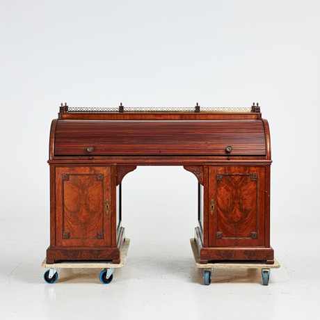 SEKRETÄR, 1800-talets andra hälft, fanerad med mahogny ...