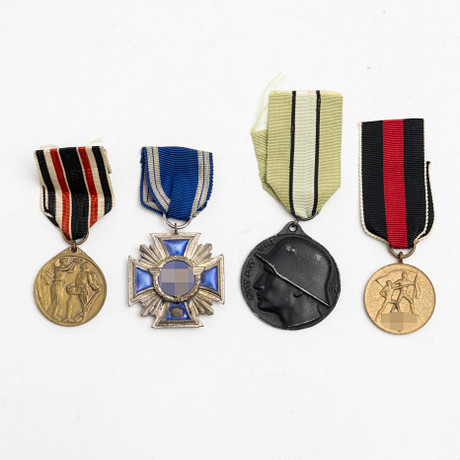 A set of 4 medals, Germany 1914-1945. Coins, Medals & Stamps - Orders ...