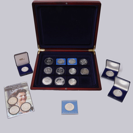 SILVER COINS IN BOX. Coins, Medals & Stamps - Coins - Auctionet