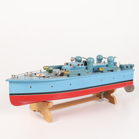 BOAT MODEL, battery-powered. Toys - Toys - Auctionet