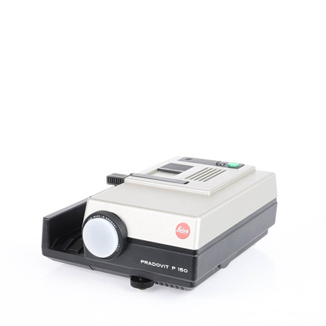 A Leica Pradovit P 150 slide projector, second half of the 20th century ...