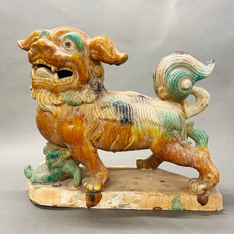 CHINESE MING DYNASTY STYLE GLAZED POTTERY LION DOG. Ceramics ...