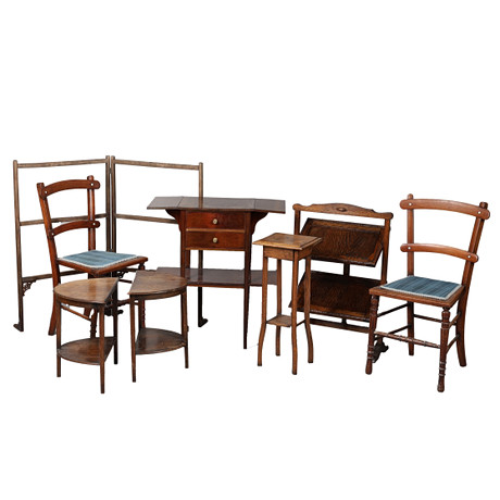 A COLLECTION OF FURNITURE (8). Furniture - Other - Auctionet