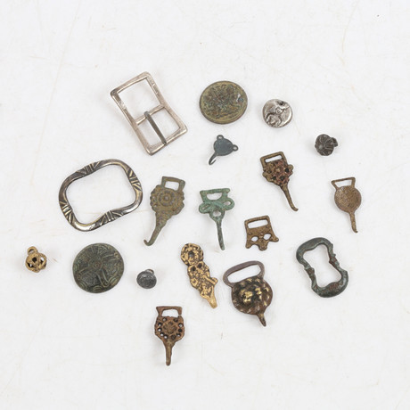A GROUP OF MAINLY GARMENT FASTENINGS, 16TH - 17TH CENTURY ...