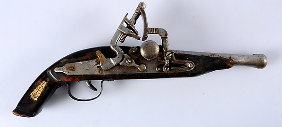 FLINT LOCK PISTOL, oriental, circa 1810. Weapons & Militaria - Guns ...