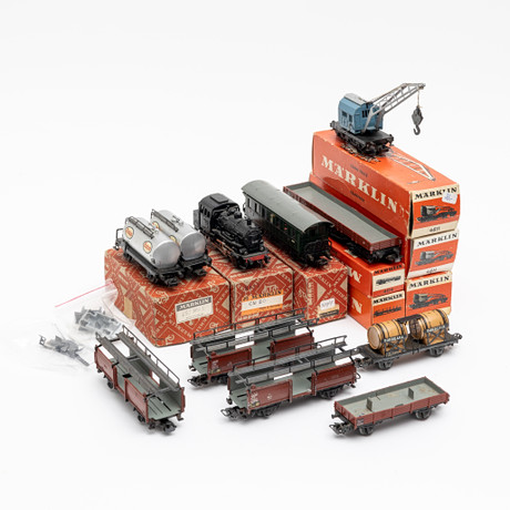 MÄRKLIN CM 800 steam locomotive and 11 wagons, partly original cartons ...