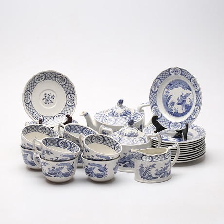 A set of 22 “Old Chelsea” tea set parts, Furnivals/Masons, England ...