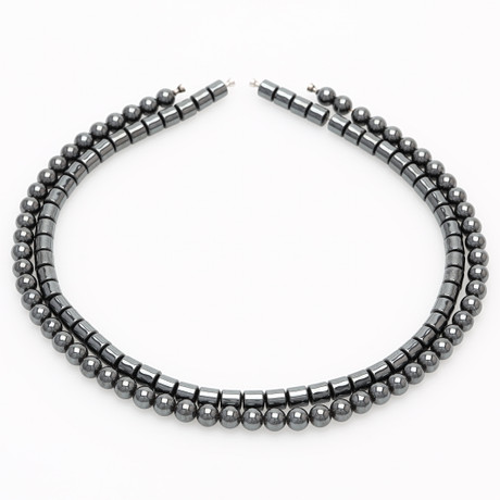 OLE LYNGGAARD. A set of 2 hematite necklaces. Jewellery & Gemstones - Necklace - Auctionet