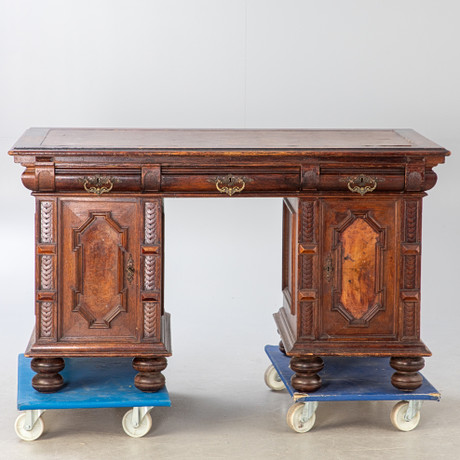 Wilhelminian skrivbord omkring 1900. Möbler - Bord - Auctionet