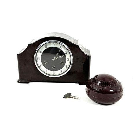 IMPRESSIVE BAKELITE MANTLE CLOCK WITH A BAKELITE POWDER BOX. Clocks ...
